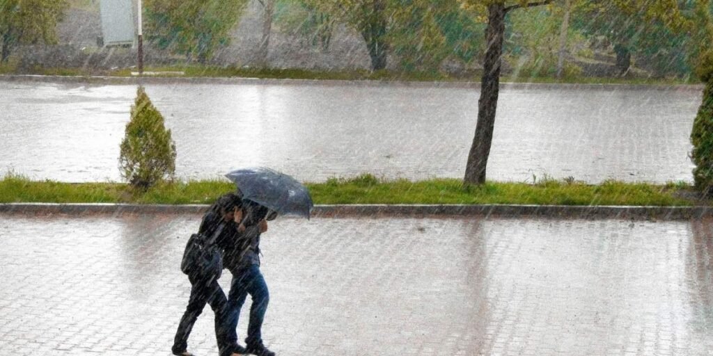 Continuous Rain: Could It Drown Earth? Science Explained - World Reporter